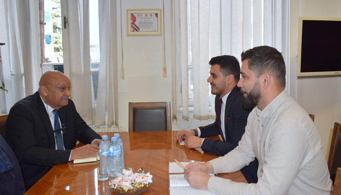 Takimi i zv.ministrit Onur Ali me zv.ambasadorin e Panamasë ... Takimi i zv.ministrit Onur Ali me zv.ambasadorin e Panamasë ...